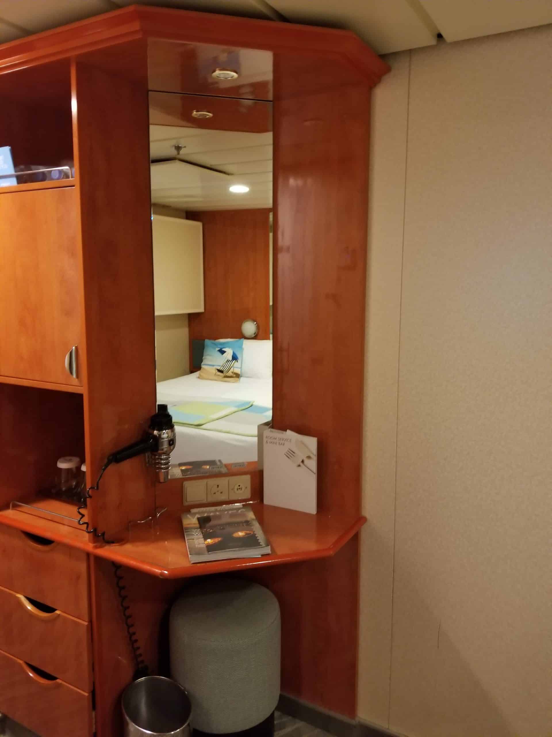 Choosing the Best Cruise Cabin: Inside vs Oceanview vs Balcony - Shore ...