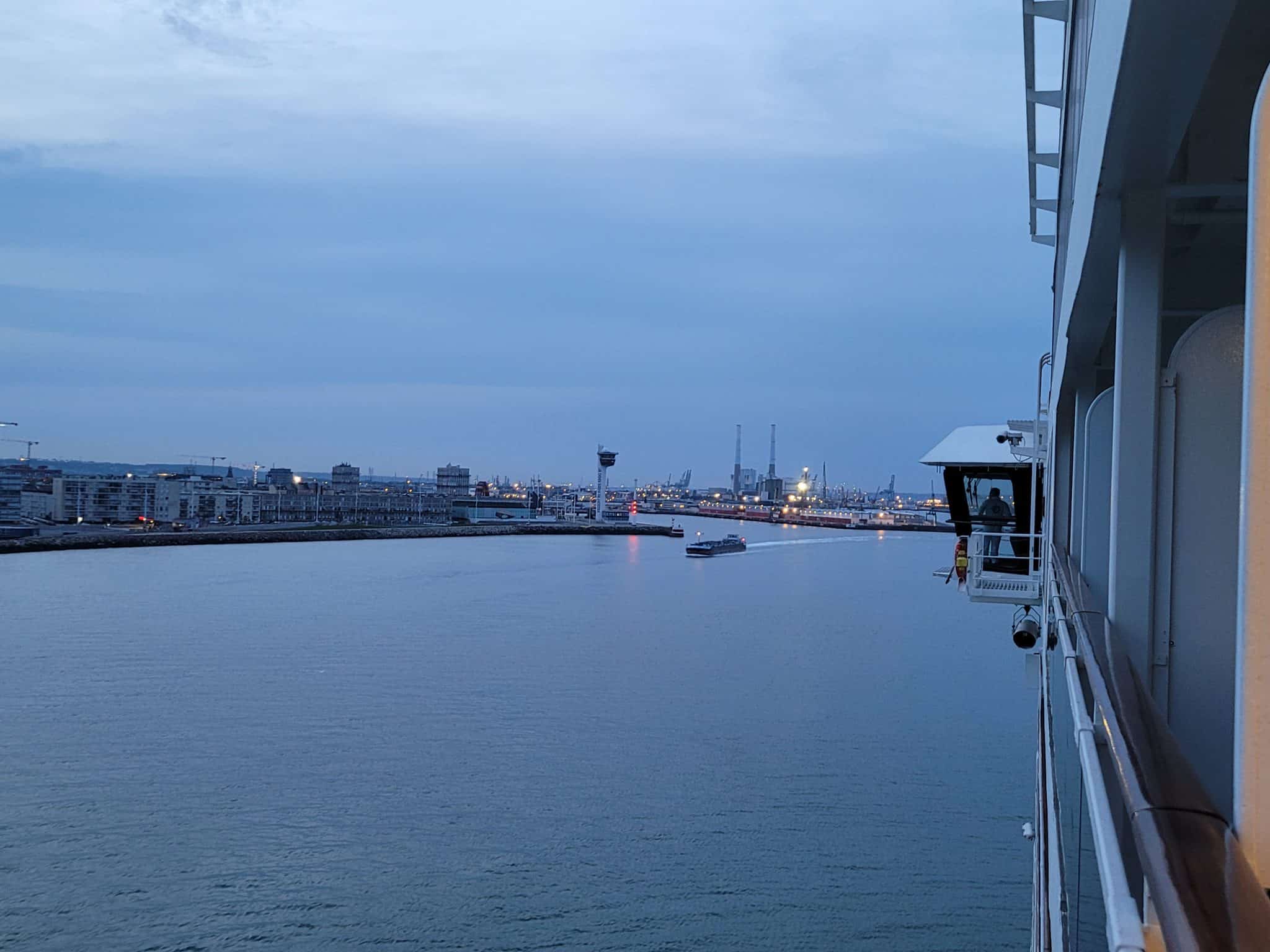 Choosing the Best Cruise Cabin: Inside vs Oceanview vs Balcony - Shore ...